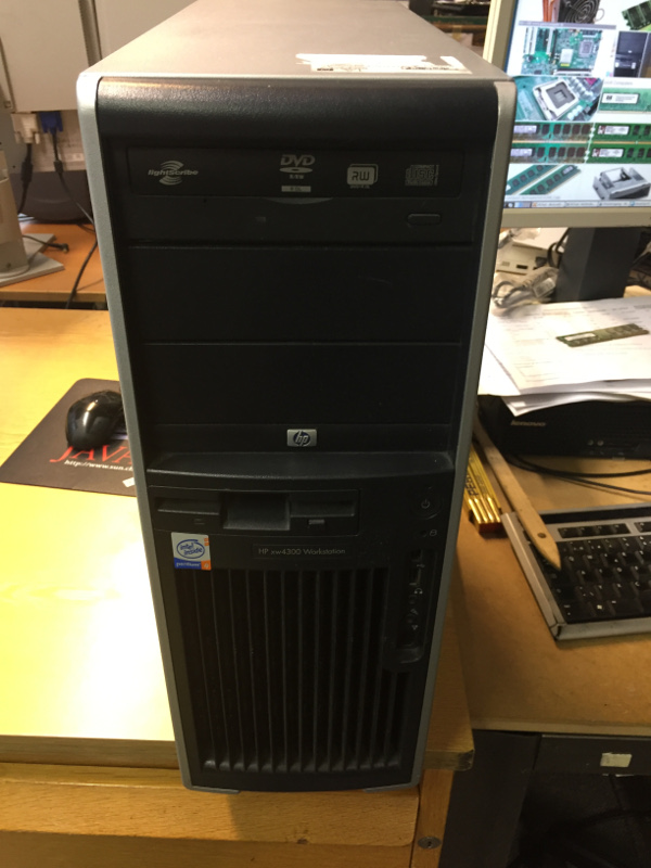 Desktop PCs: HP XW4300 Workstation